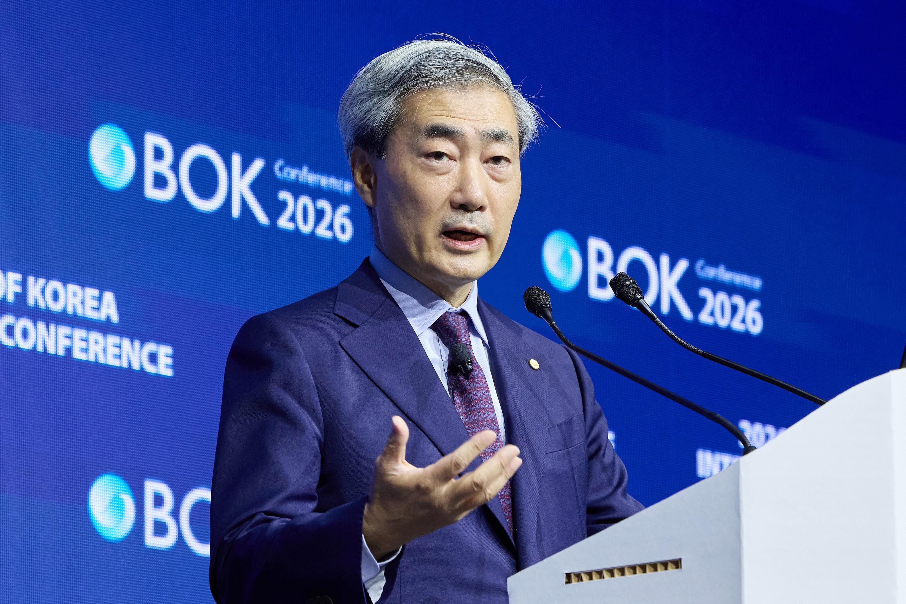Bank of Korea governor links GDI surge to rate hike case