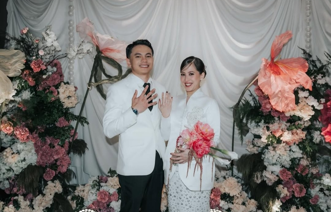 3 berita artis terheboh: Adhisty Zara hamil saat menikah, Azriel segera ...