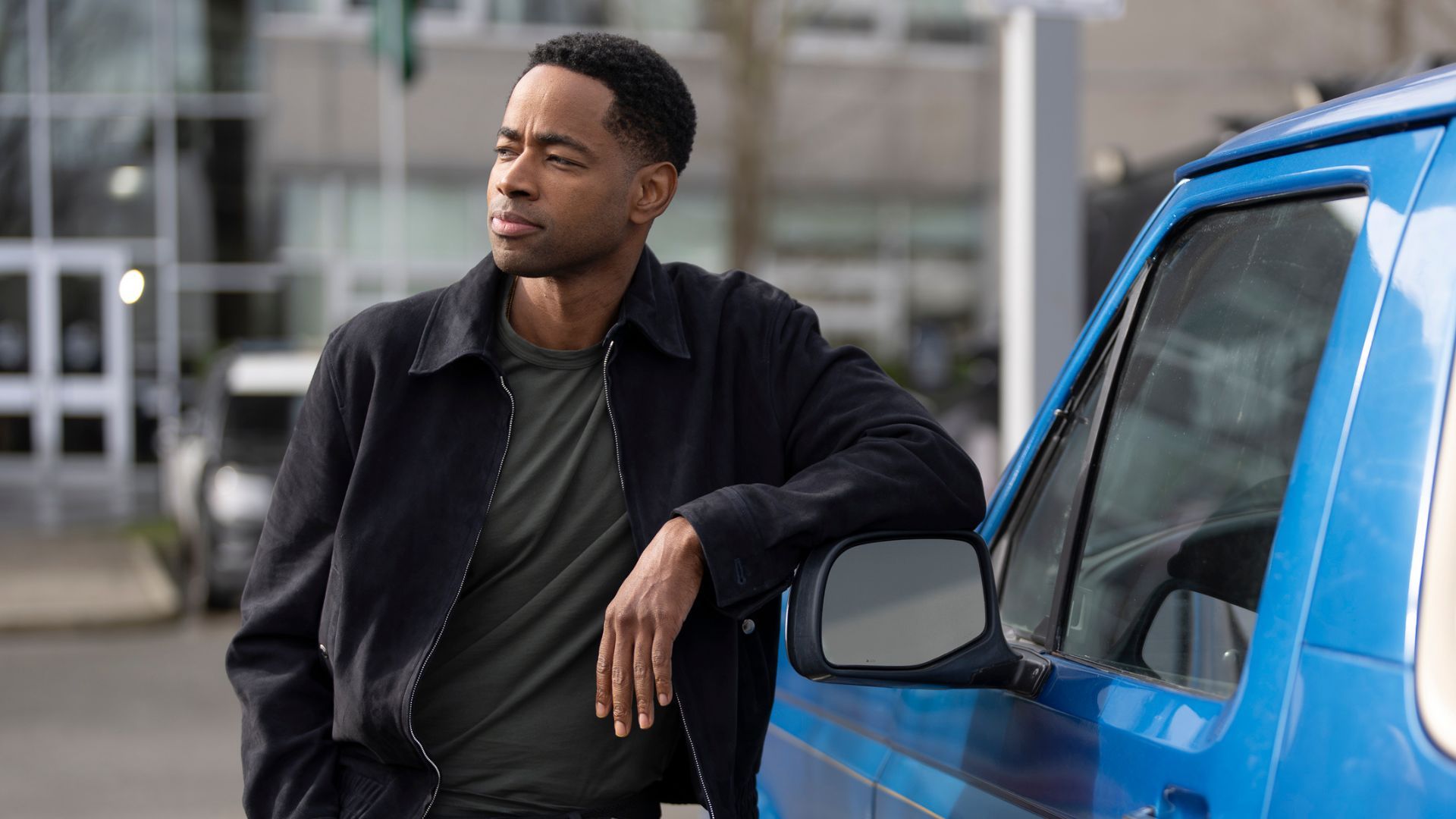 The Rookie spinoff star explains what makes the new show different: 'A ...