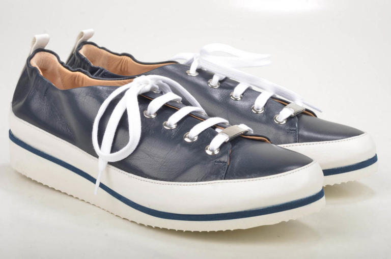 Come Lavare i Lacci delle Scarpe Rapidamente: Guida Completa e Efficace