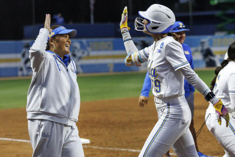 UCLA softball coaches Kelly Inouye-Perez and Lisa Fernandez inspire ...