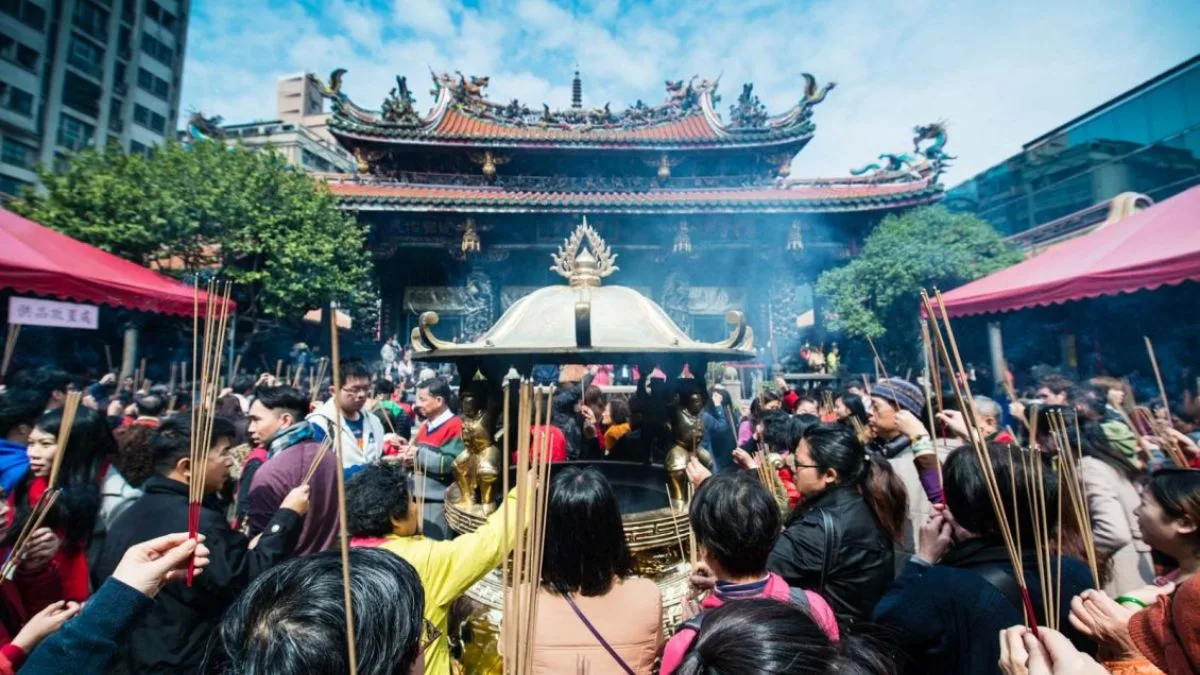 BTS fans in Taiwan found the ultimate jugaad for sold-out concert ...