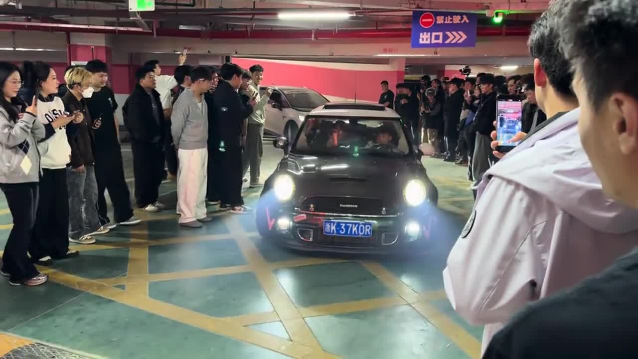 Mini Cooper S shows modified exhaust during GT show in Shandong, China