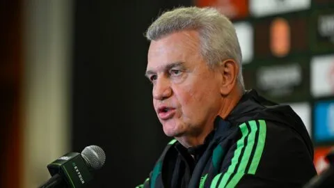 Luis Chávez, el único convocado por Javier Aguirre que ha metido gol en ...
