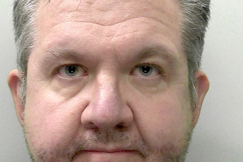Man who amputated his own legs barred from carrying out operations