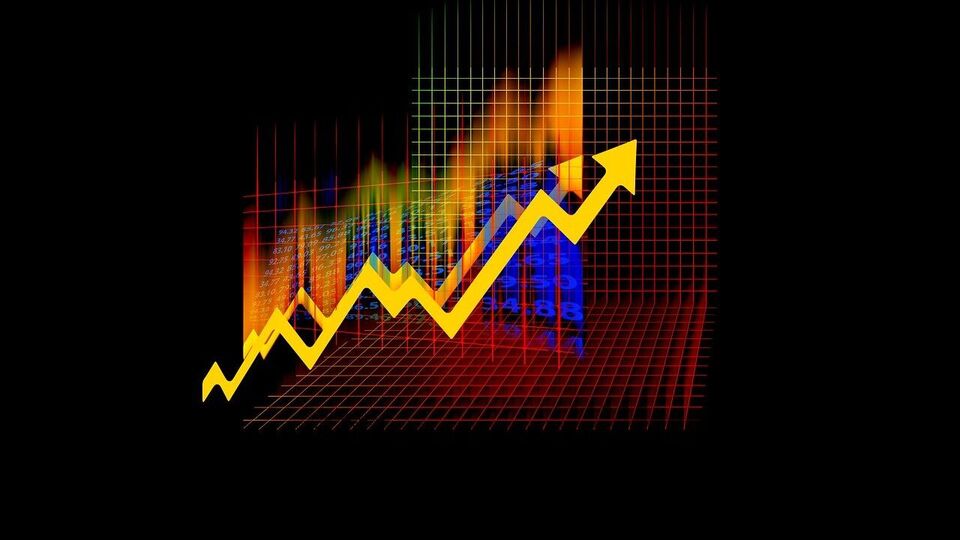 800% returns in five years! Multibagger small-cap stock jumps 7%. Here ...