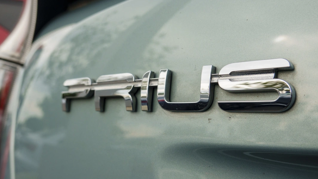 Avoiding common car dealership negotiation mistakes