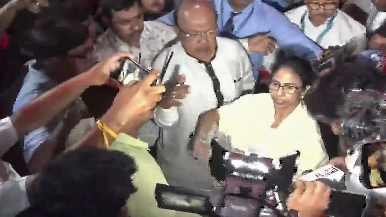 Mass resignations rock TMC stronghold, Diamond Harbour board dissolved