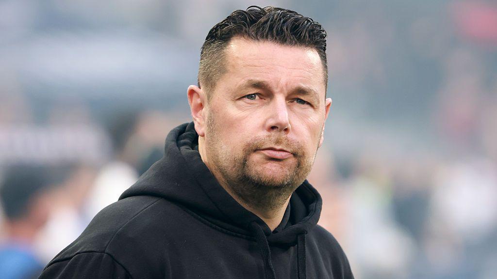 Palace set to hold talks with Lens boss Sage