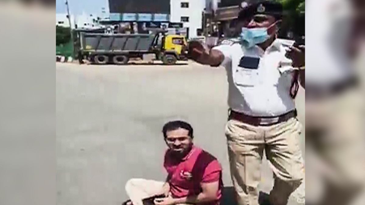 My wife is pregnant: Bengaluru man stages road protest over governor's ...