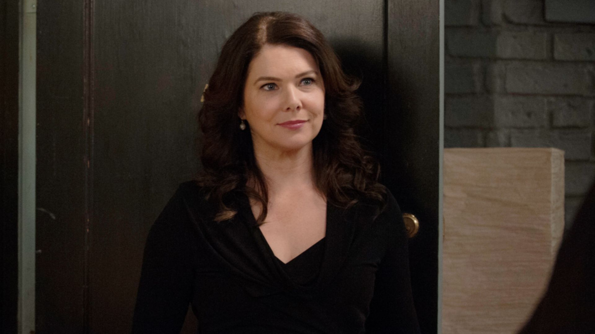 Paramount+ officially releases Lauren Graham's 6-season Gilmore Girls ...
