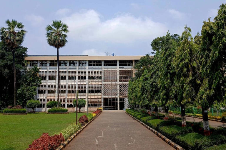 Computer science at IIT Bombay: Rank, fees, placements and career ...