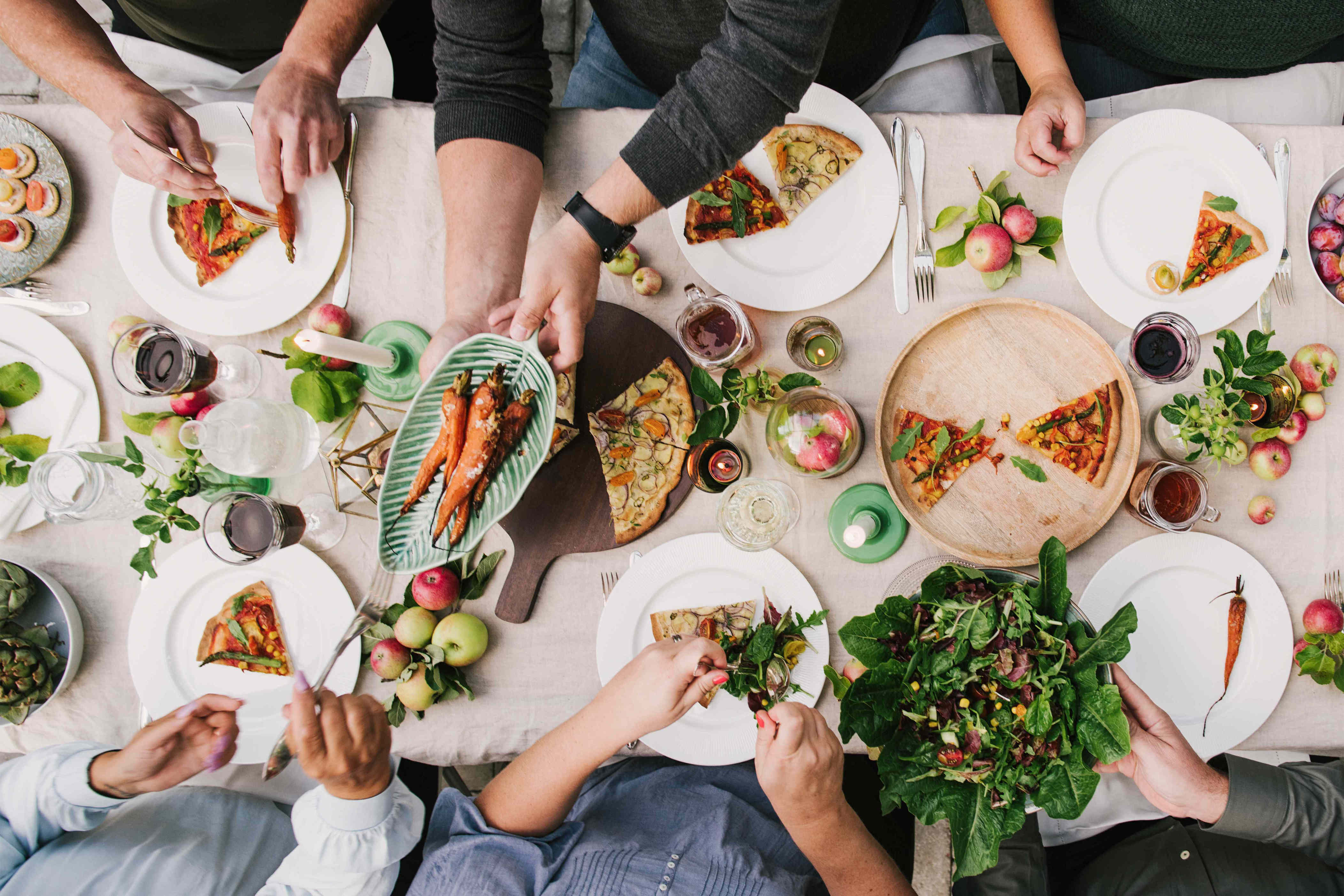 The 5 best travel-friendly serving dishes to bring food to dinner ...