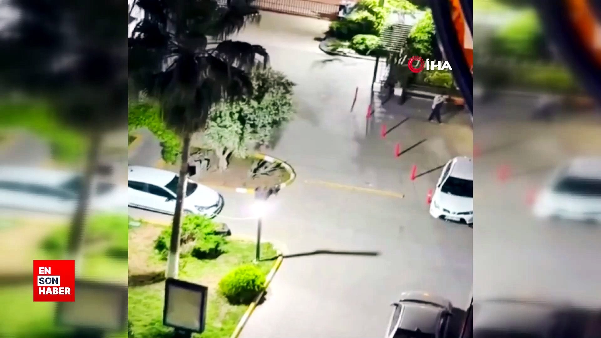 Adana'da komşusunun evine otomatik tabancayla ateş açtı
