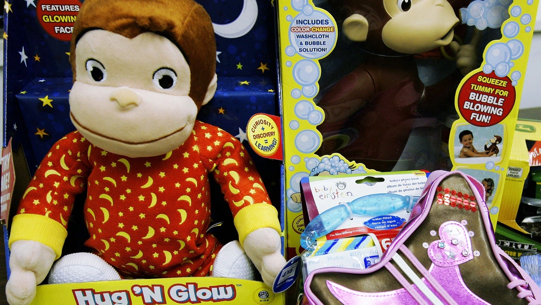 Two more children's sand kits recalled over asbestos risk
