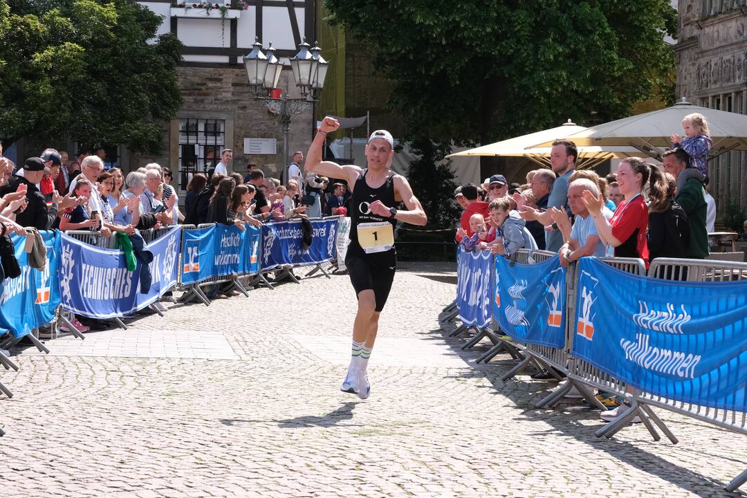 Bildergalerie: 10km-Lauf Ziel (23. Rintelner Volksbanklauf)