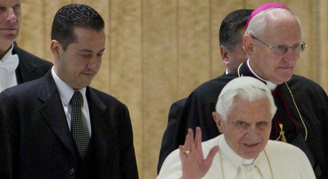 Vaticano, la vedova di Paolo Gabriele, l'ex maggiordomo di Ratzinger ...