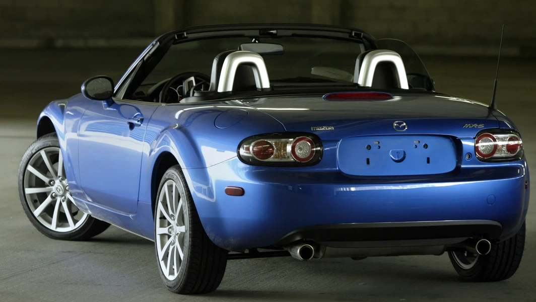 Mazda targets sub-one-ton weight for next-gen Miata