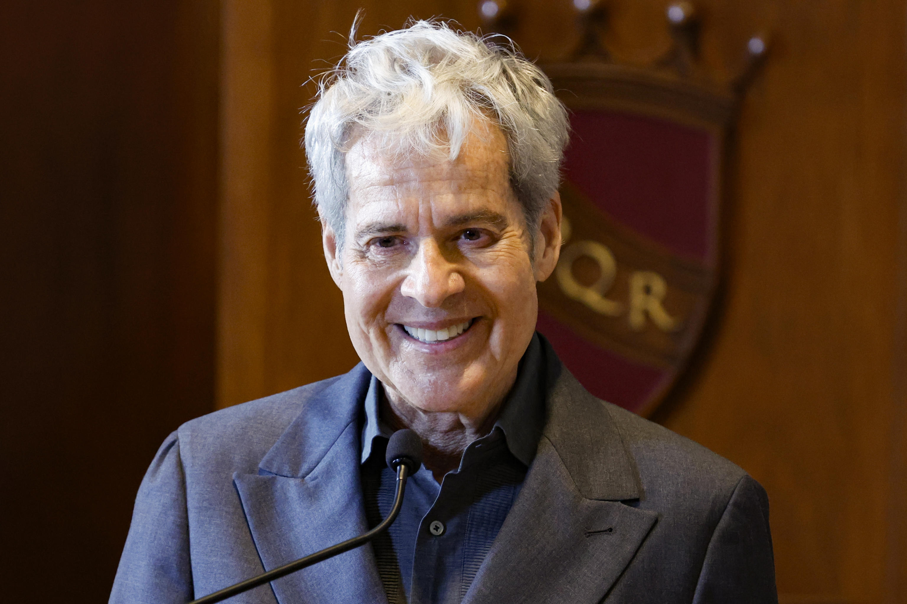 Baglioni puts off tour due to pneumonia (4)