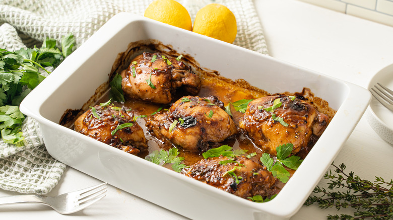 The right oven temperature for juicy baked chicken thighs every time