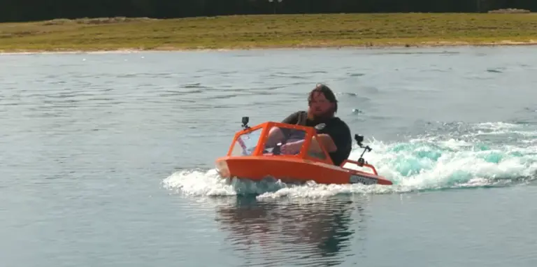 Kansas man buys jet boats from Temu and immediately realizes it's not ...