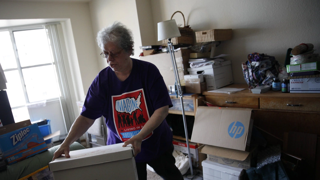 Decluttering tips to prepare for retirement move