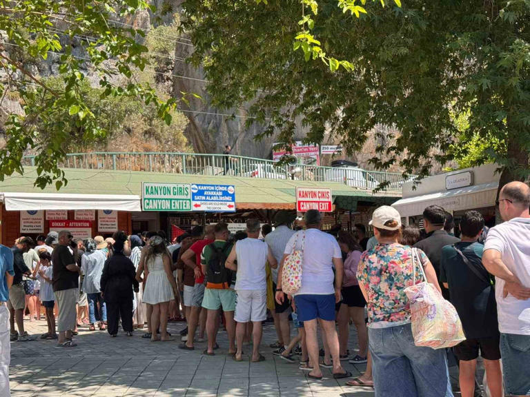 Fethiye’de 7 günde 8 bin 435 kişi yamaç paraşütü yaptı