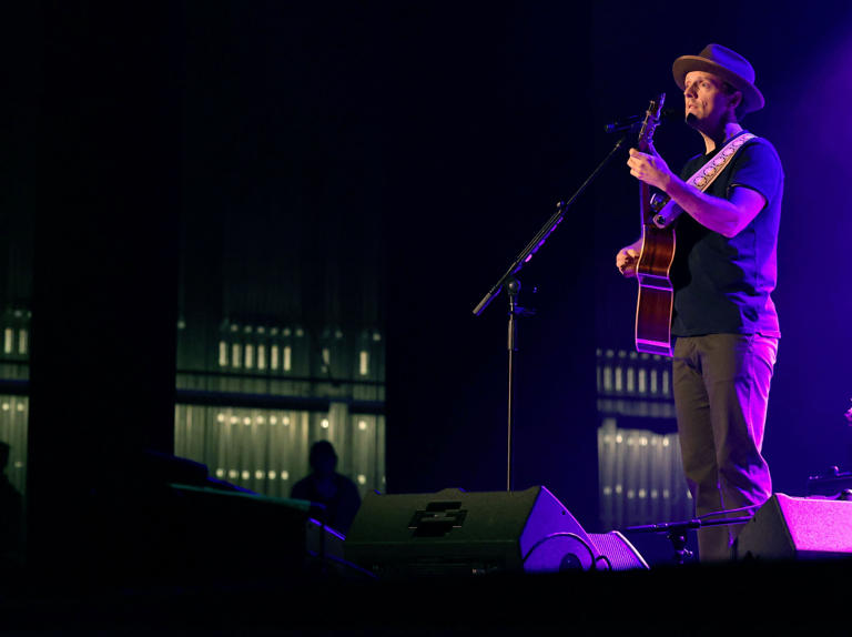 Jason Mraz is still yours and more (Syracuse concert review, photos ...