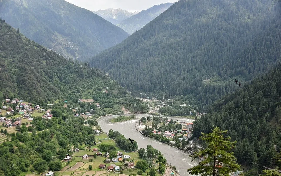 PoK man held after LoC crossing to meet woman