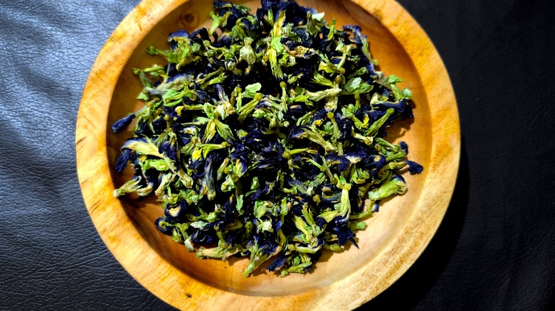 Butterfly pea flower extract: What is this strikingly vibrant ...