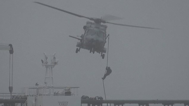 Moment French navy infiltrate Russia-linked oil tanker in the Atlantic