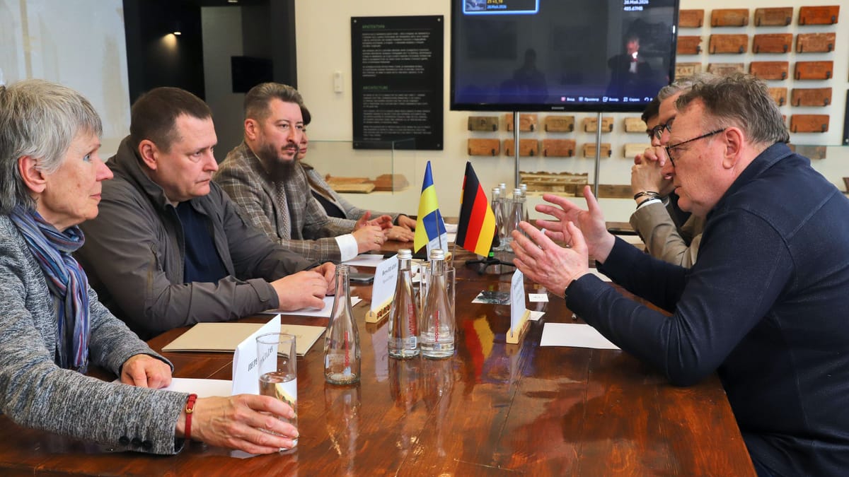 Burmester besucht Dnipro und trifft Vitali Klitschko