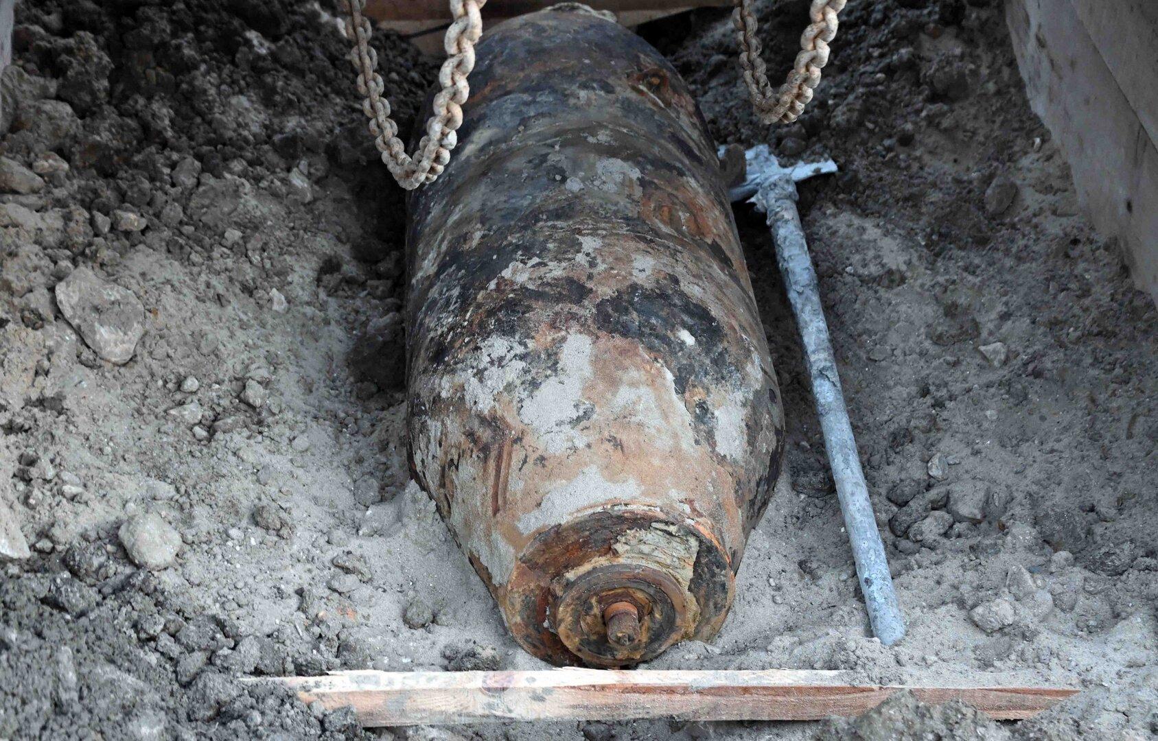 Historische Bombe explodiert: Mehrere Tote und Verletzte