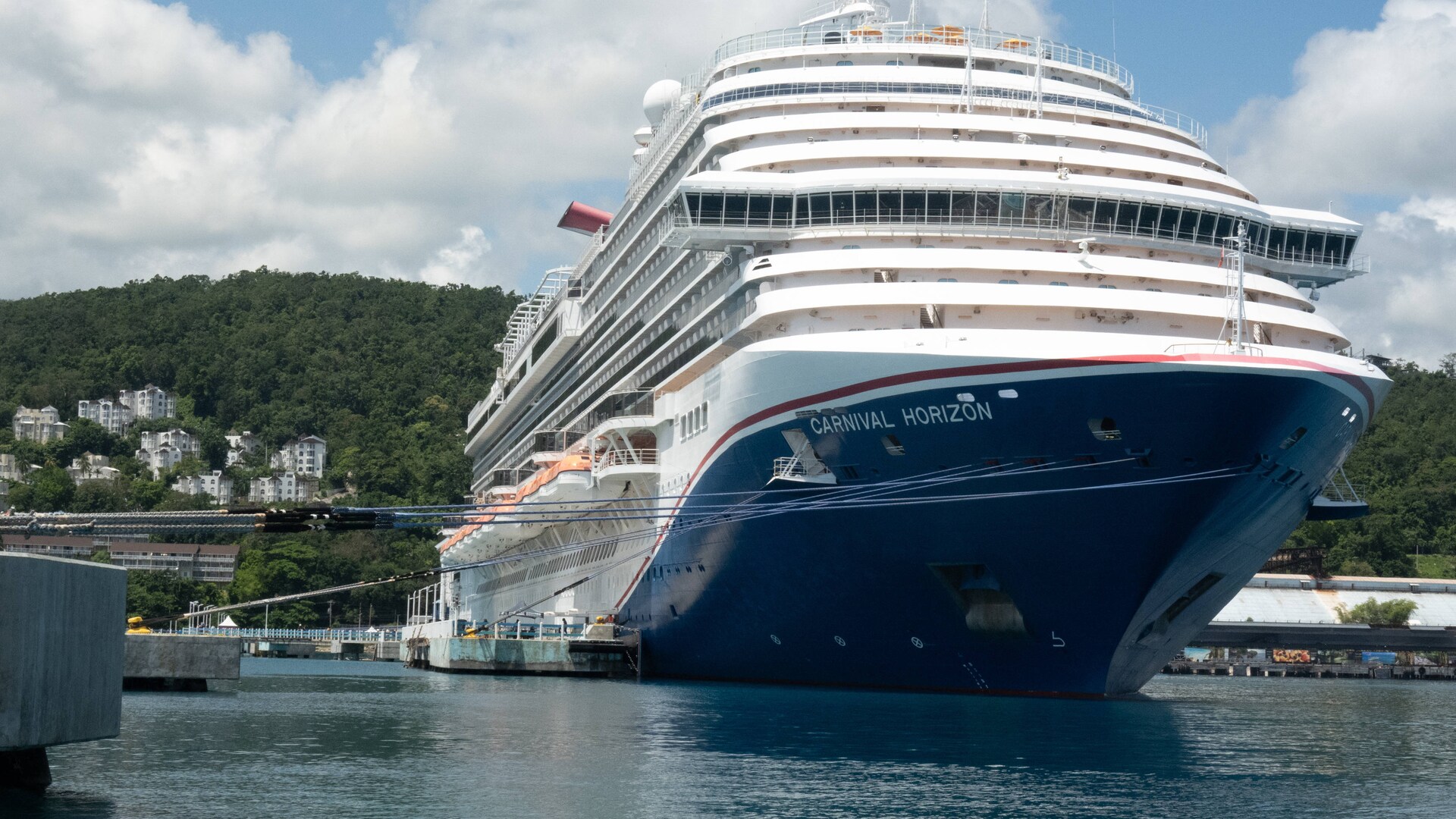 6 Millionen Kunden betroffen: Kreuzfahrt-Gigant wird Opfer von massivem ...