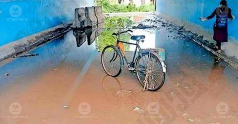 Flooded NH underpass in Alappuzha turns daily commute into ordeal for ...