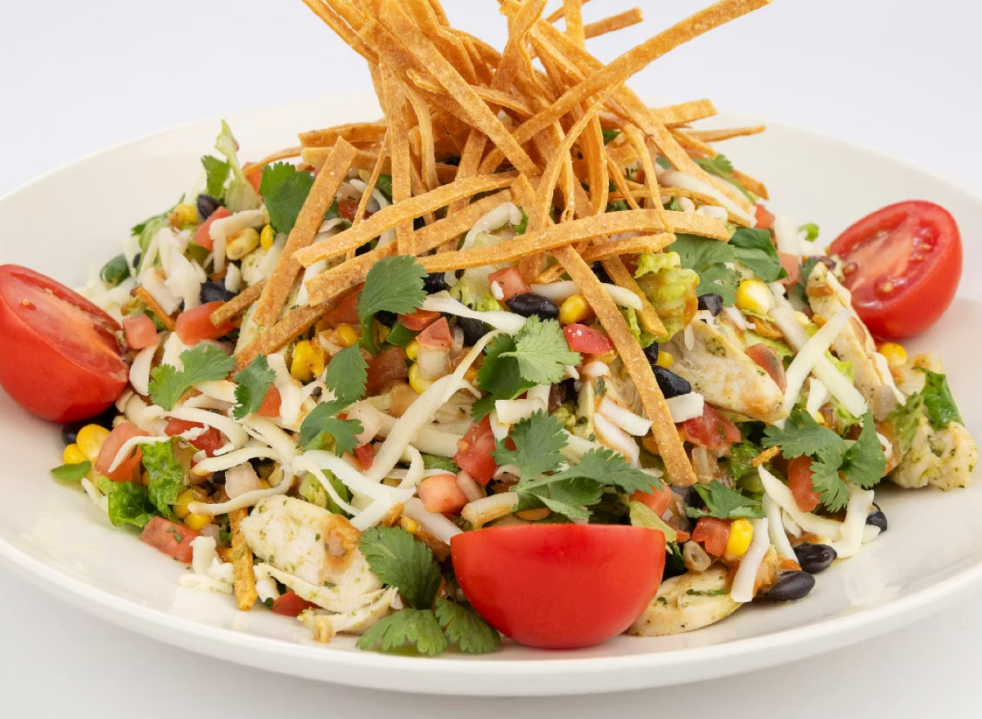 5 restaurant salads that are worse than a cheeseburger