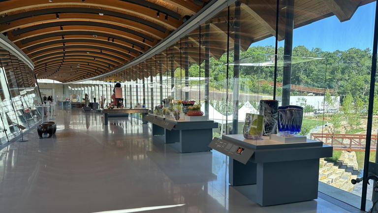 Crystal Bridges unveils major museum expansion
