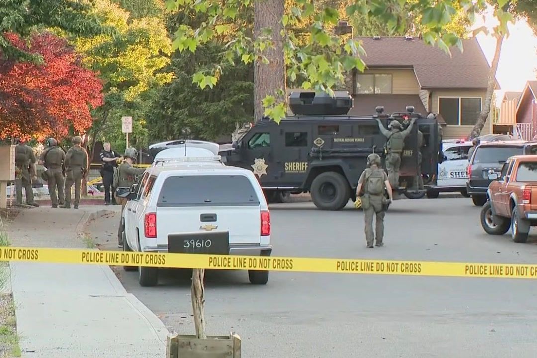 Multiple people killed as police officer shot in horror Oregon shooting
