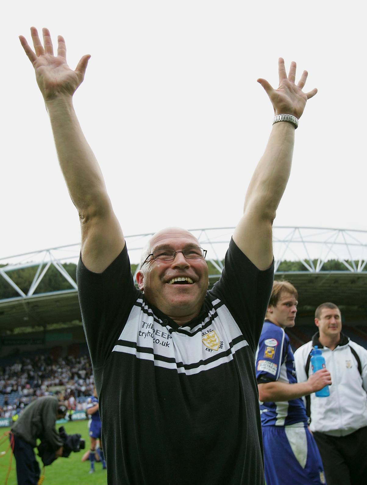 Rugby league icon John Kear dies suddenly one day after commentating on ...
