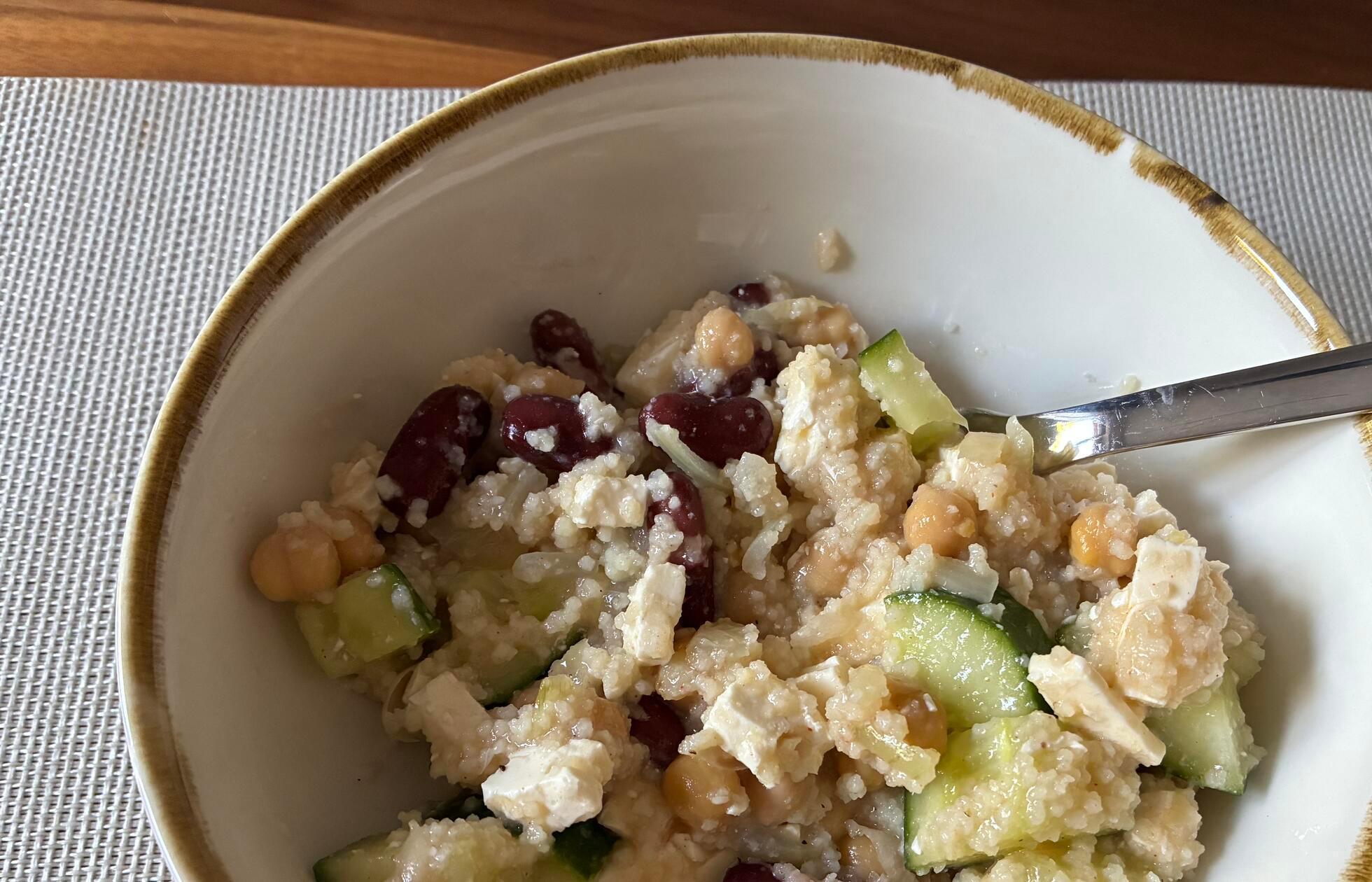 Perfekter Sommersalat: Dieser Couscous-Feta-Salat geht einfach immer