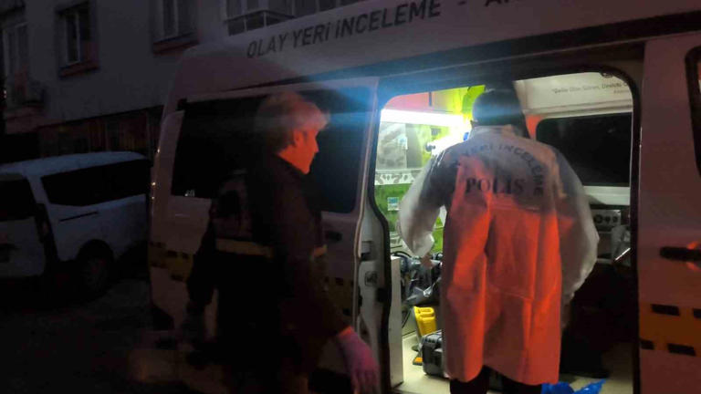 Evinde ölü olarak bulunan 7 aylık hamile hemşire için gözyaşları sel oldu