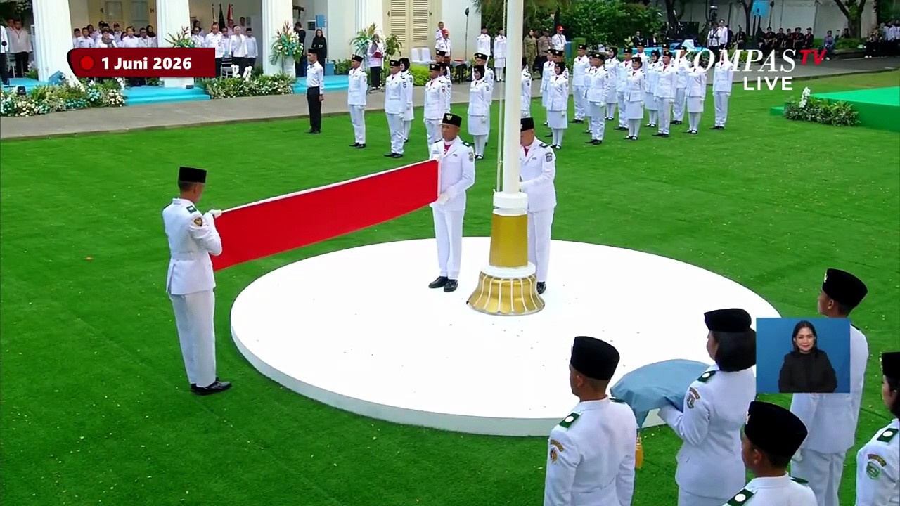 [Full] Detik-detik upacara penurunan bendera Merah Putih peringatan ...