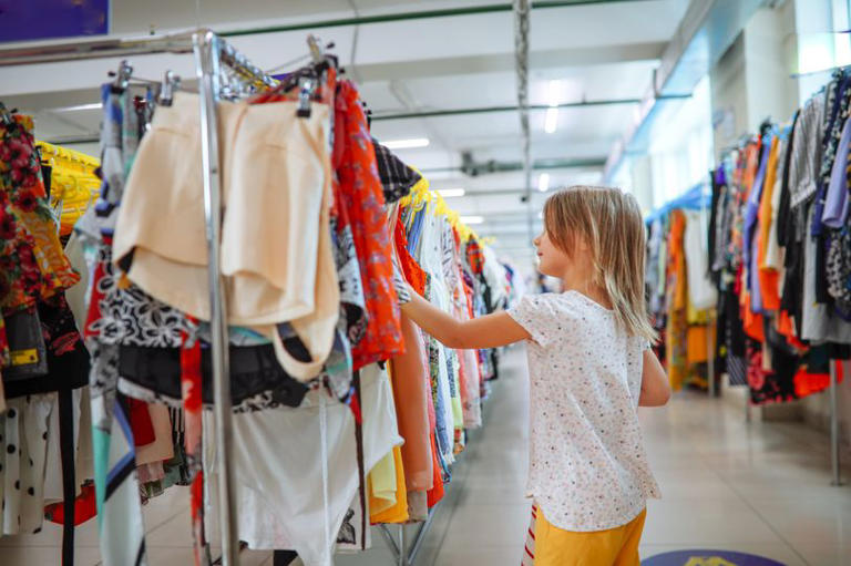 Major fashion brand recalls kids clothing item that parents should stop ...