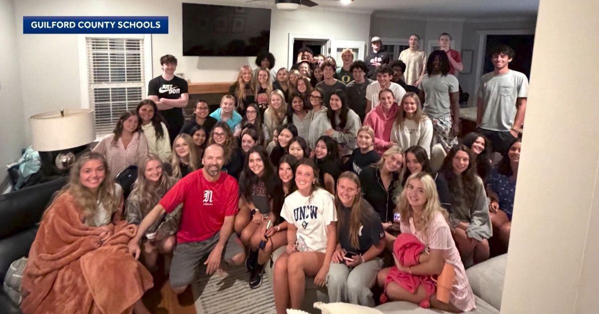 Best senior prank ever: NC high school students sneak into prinicpal's ...