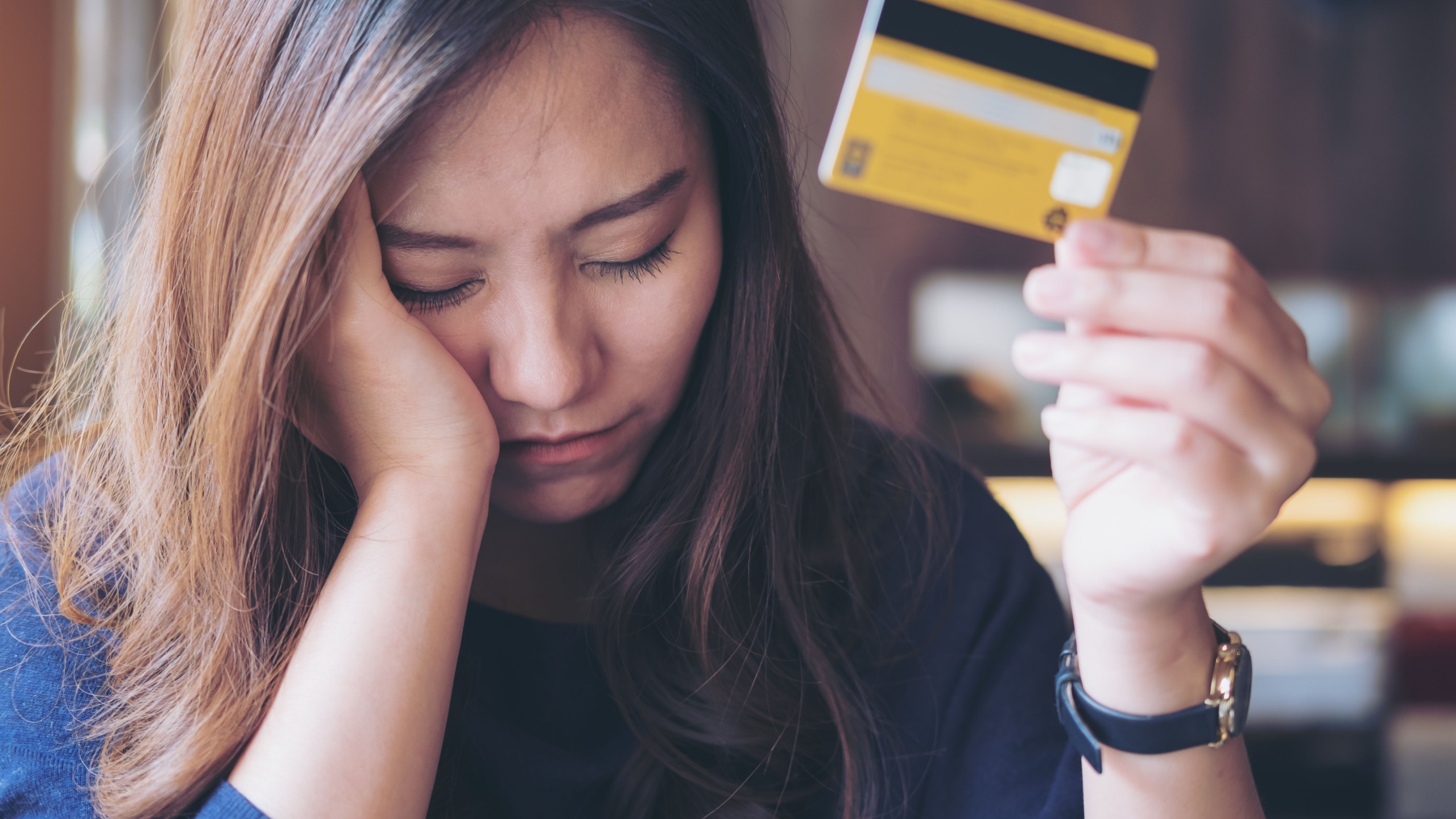 8 everyday signs Americans are feeling more financial pressure in 2026