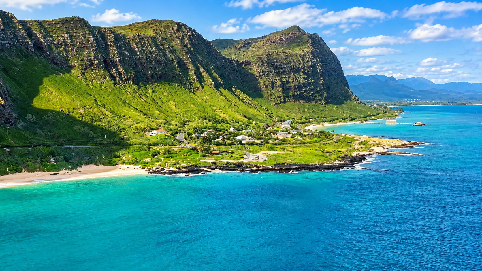 De oceaankliffen van Makapuʻu Point boven de Stille Oceaan