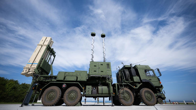 Mögliche russische Massenangriffe: Deutschland liefert neues IRIS-T ...