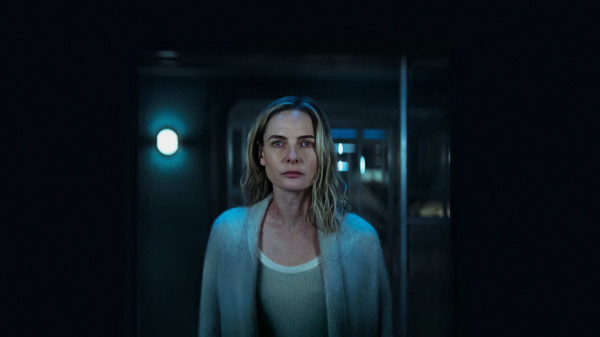 'Silo' fans need to watch Netflix's major 2025 thriller - it's a ...