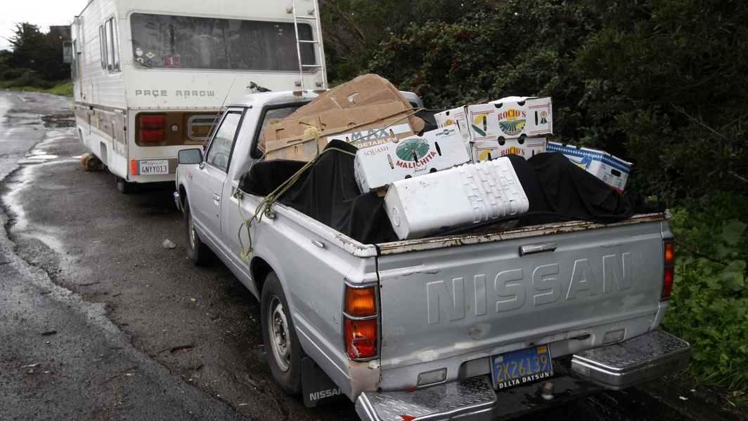 8 pickup bed storage tips and hazards