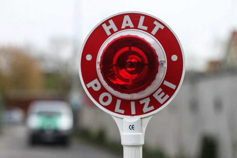 Nürnberg: Dubioser Motorradfahrer geht Polizei in die Fänge